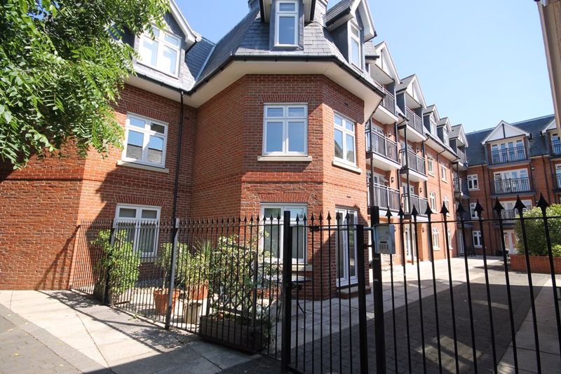 LEATHERHEAD, KT22 | Patrick Gardner