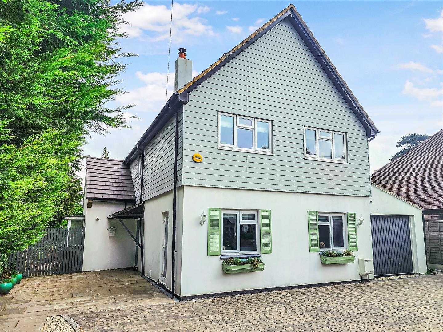 GREVILLE PARK ROAD, ASHTEAD, KT21 | Patrick Gardner