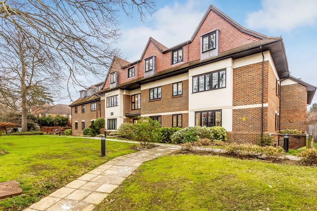 EPSOM ROAD, LEATHERHEAD, KT22 | Patrick Gardner