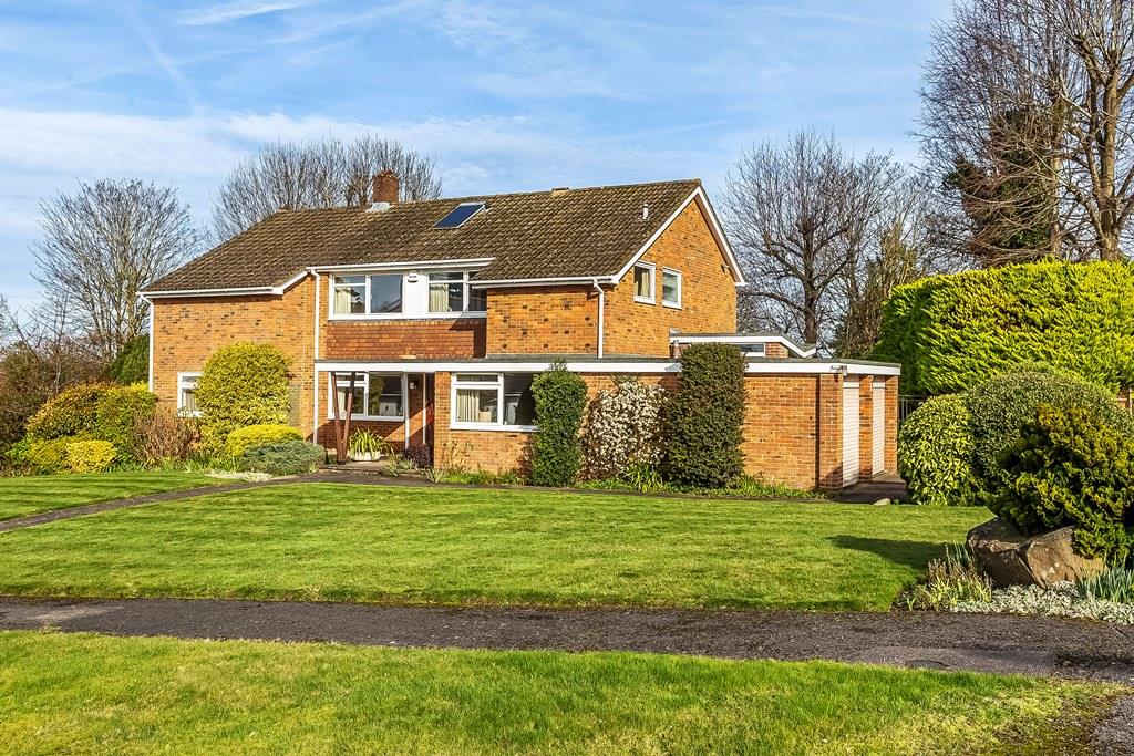 CEDAR DRIVE, FETCHAM, KT22 | Patrick Gardner