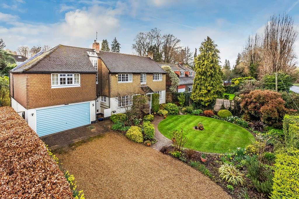 COBHAM ROAD, FETCHAM, KT22 | Patrick Gardner