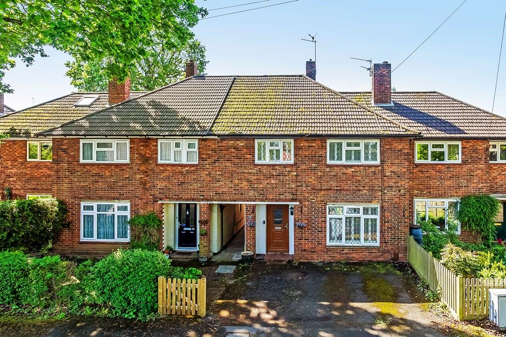 CLARE CRESCENT, LEATHERHEAD, KT22 | Patrick Gardner