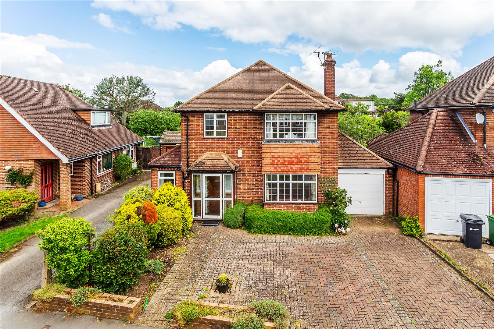 PETTERS ROAD, ASHTEAD, KT21 | Patrick Gardner