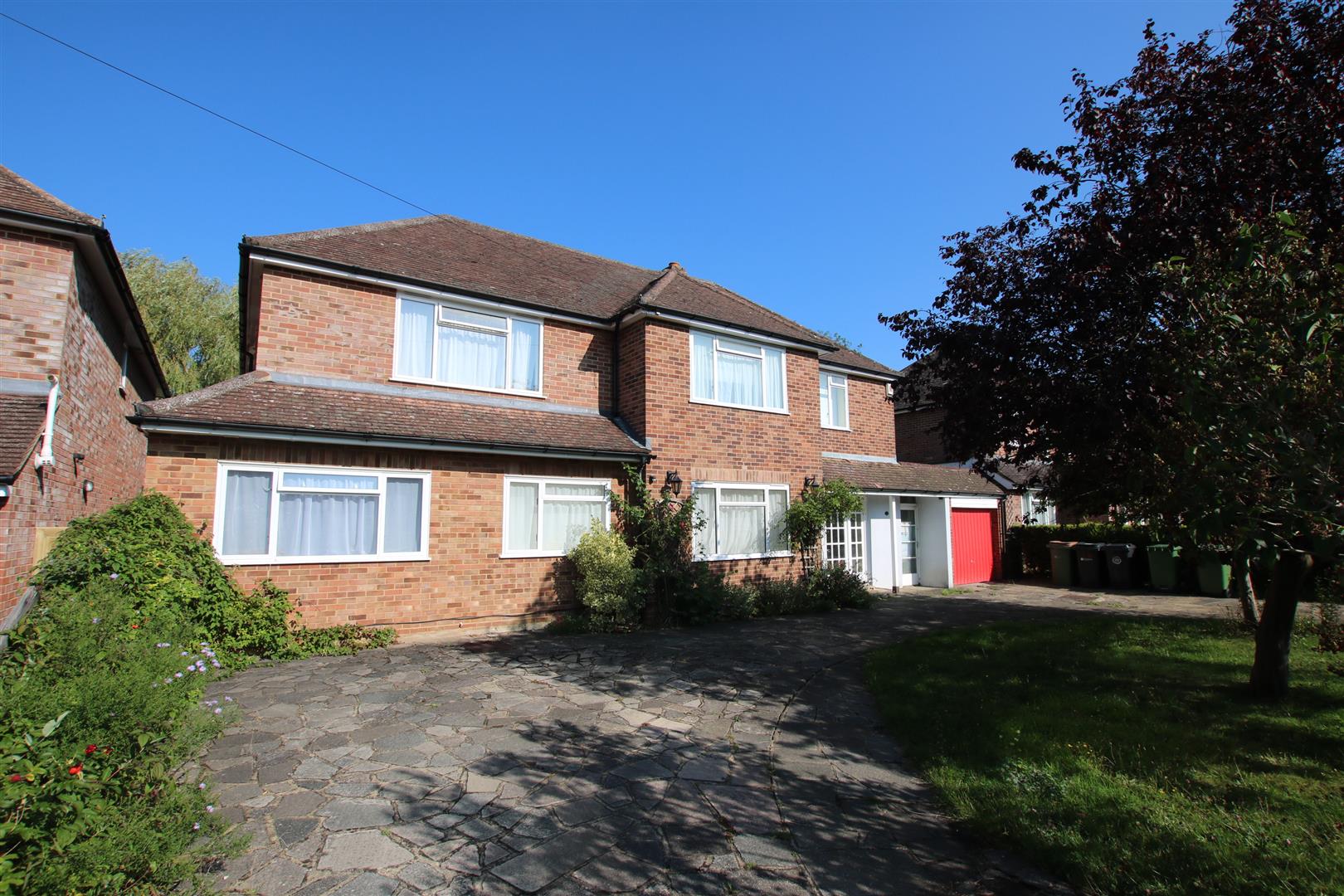 HAZEL WAY, FETCHAM, KT22 | Patrick Gardner