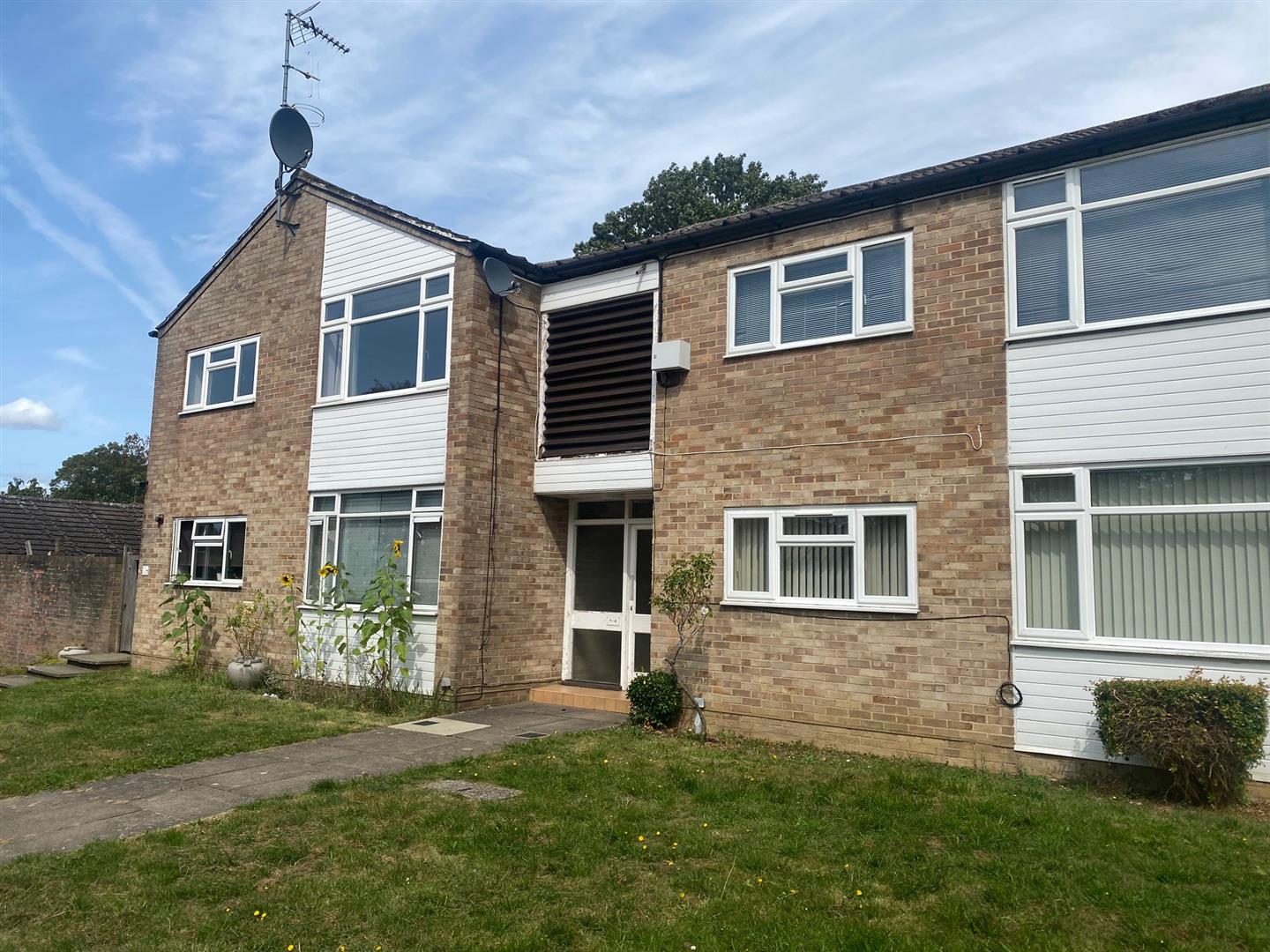 EDENSIDE ROAD, GREAT BOOKHAM, KT23 | Patrick Gardner