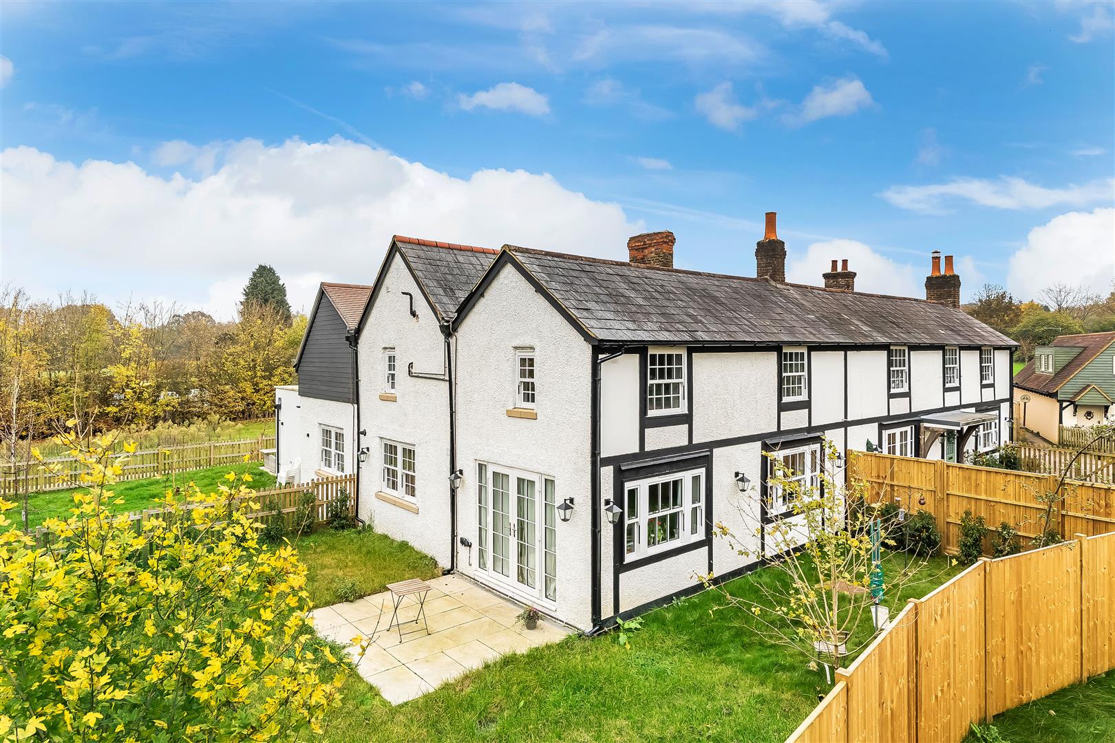 BEARE GREEN RH5 | Patrick Gardner