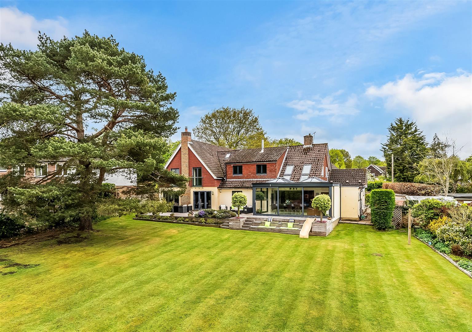 MADDOX PARK, LITTLE BOOKHAM, KT23 | Patrick Gardner