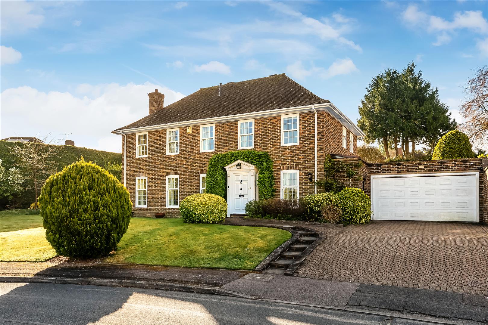 BADINGHAM DRIVE, FETCHAM, KT22 | Patrick Gardner
